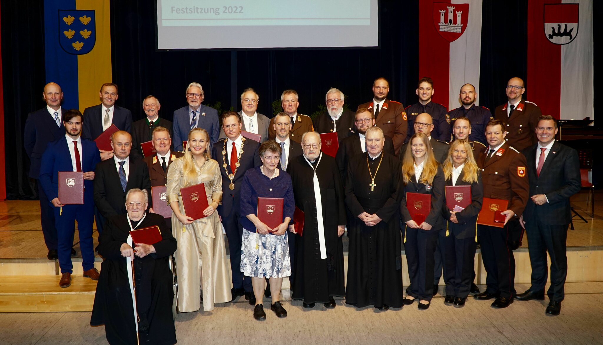 Festsitzung 2022: Verdiente Klosterneuburger in der Babenbergerhalle ...