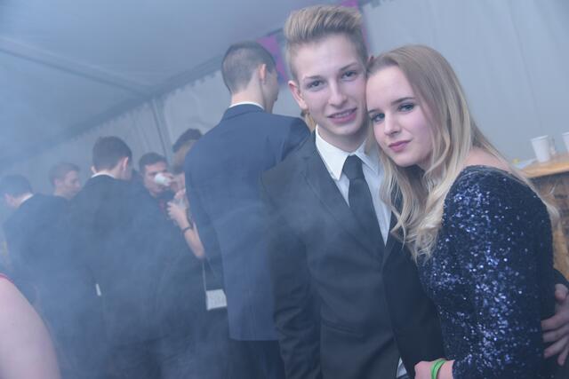 Bildergalerie als Vorgeschmack: Maturaball der BHAK & HTL Traun steht ...