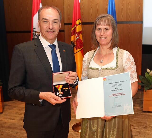 Oberschützen: 70 Persönlichkeiten mit Landesauszeichnungen geehrt ...