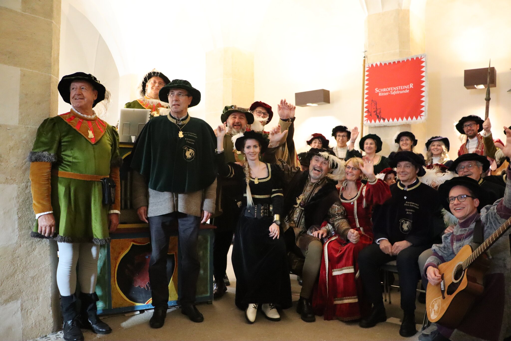 Schalla-Schalla: Schrofensteiner Ritter feiern 40 Jahre "Schalla" - Landeck