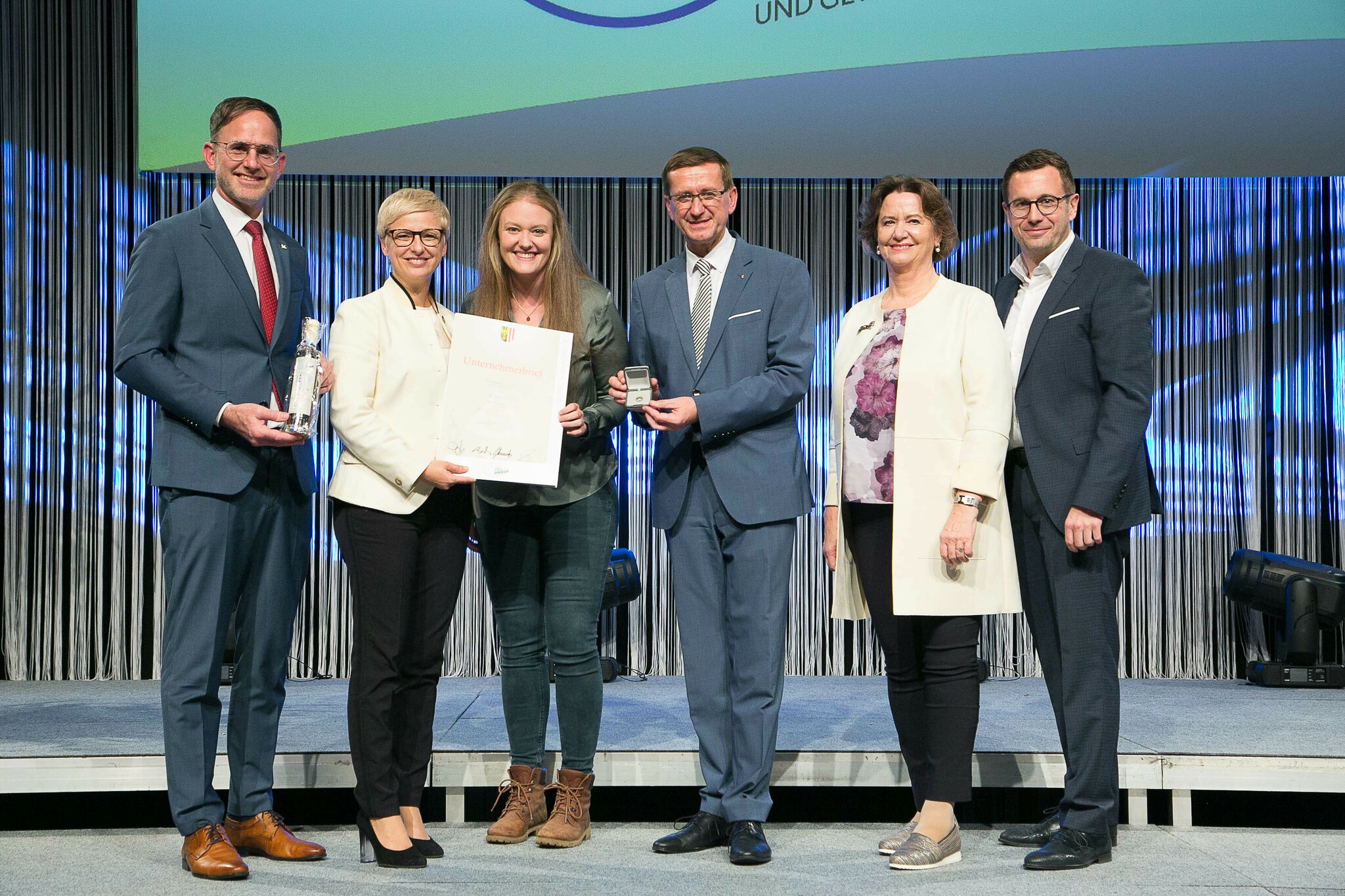 Gratulation bei Meistergala: Im Bezirk Perg gibt es 24 neue Meister - Perg