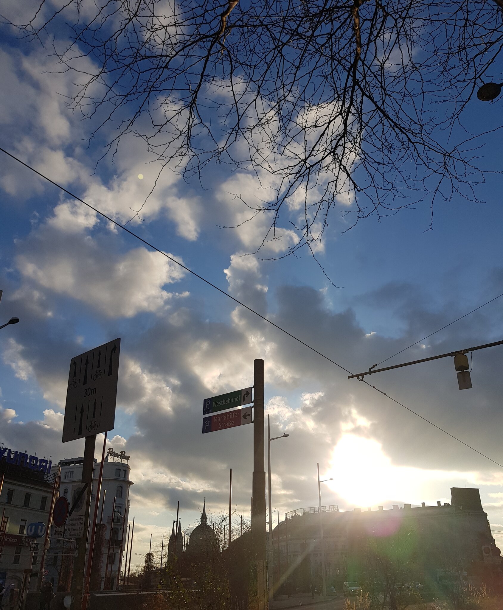 Wiener Spaziergänge: Oft gestolpert - Favoriten