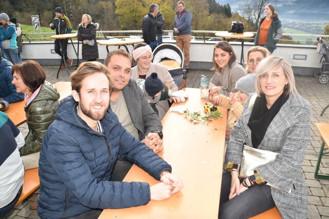 Wirtschaft: Tag der offenen Tür in der neuen Volksschule Hart - Schwaz