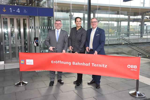 Feierstunde in Ternitz: 47,4 Millionen Euro teuren Bahnhof eröffnet ...