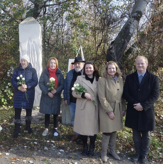 13. November: Feierliches Gedenken der NS-Opfer beim Ölhafen Lobau ...