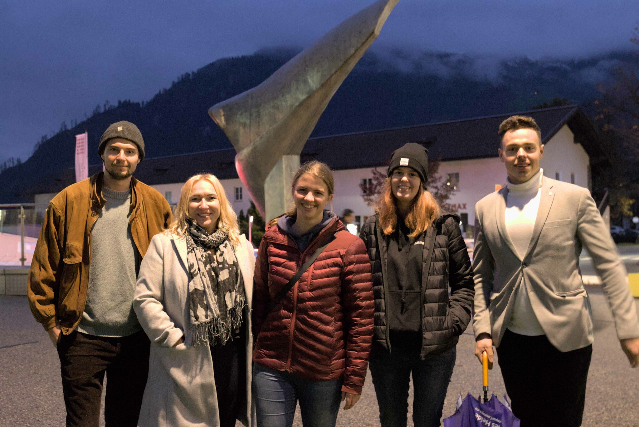 Jusos-Aktion: "Stolpersteine gegen die Menschlichkeit" gereinigt - Pinzgau