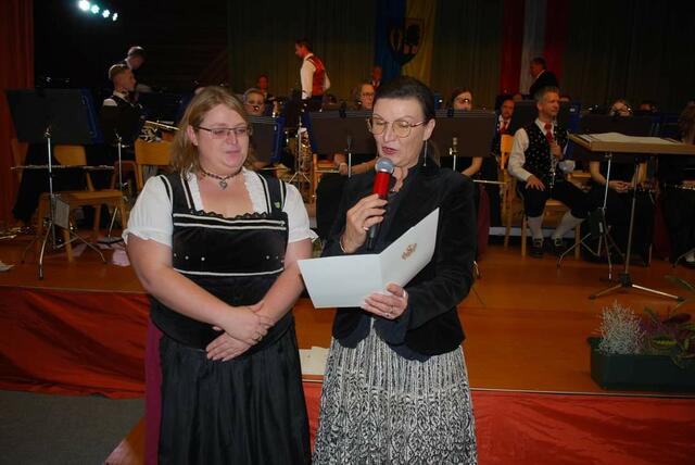 145 Jahre Trachtenkapelle Puchberg: Die Puchberger wissen eben wie man feiert - Neunkirchen