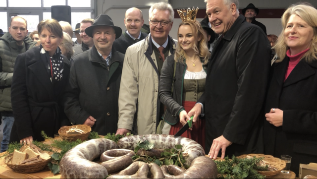 Brauchtumsveranstaltung:: In Großau war alles "Blun'zn" - Baden