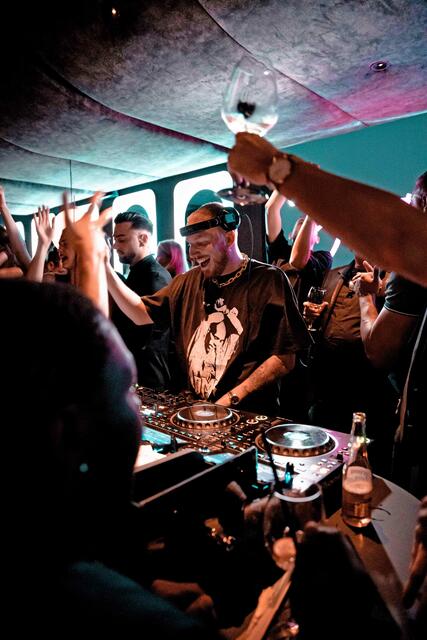 Bildergalerie: Star-DJ Florent Hugel zu Gast im Le Jardin - Linz