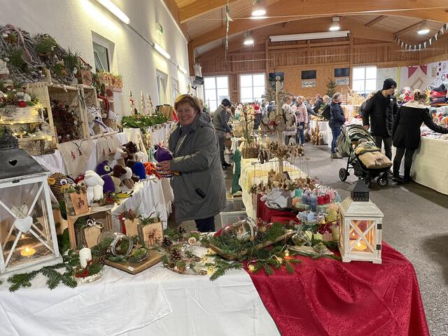 Advent im Bezirk Weiz: Regionale Geschenke und Kulinarik auf den Adventmärkten - Weiz