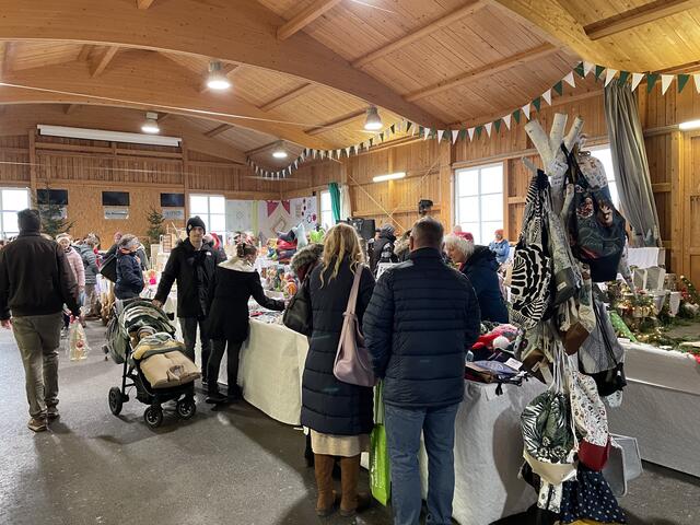 Advent im Bezirk Weiz: Regionale Geschenke und Kulinarik auf den Adventmärkten - Weiz