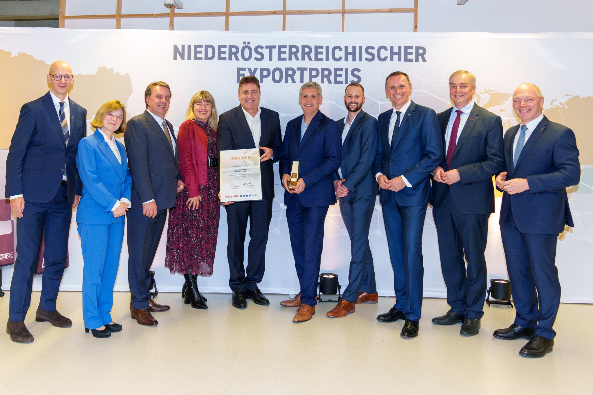 Windenergie-Dienstleister: W.E.B erhält NÖ Exportpreis 2022 - Waidhofen ...