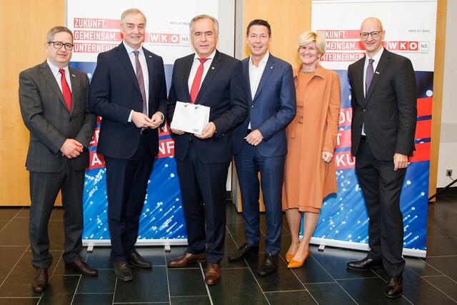 Titelverleihung: Johann Gergela und Josef Simon sind Kommerzialräte - Baden