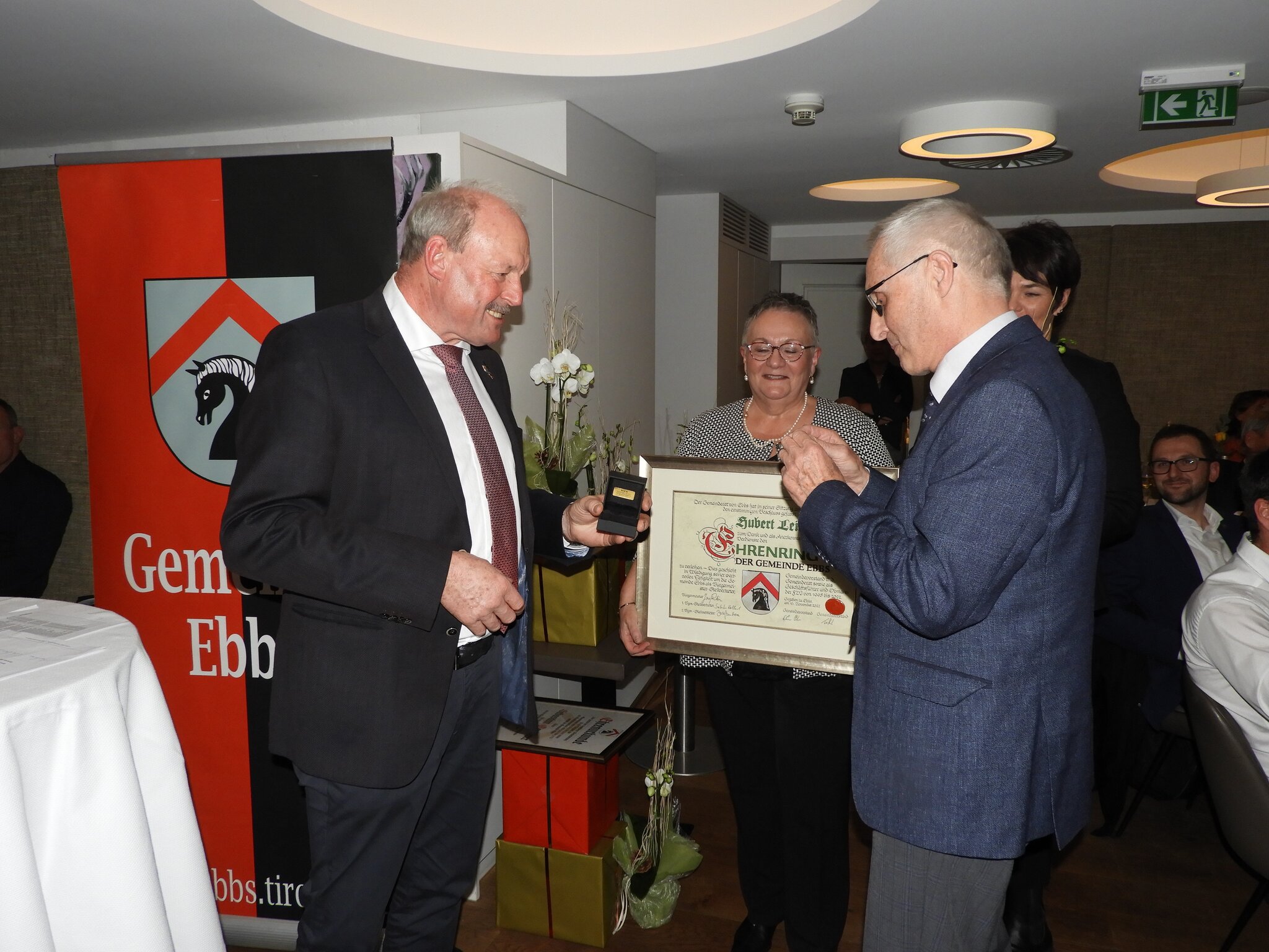 Festakt: Ebbs zeichnet Mandatare bei Ehrenabend aus - Kufstein