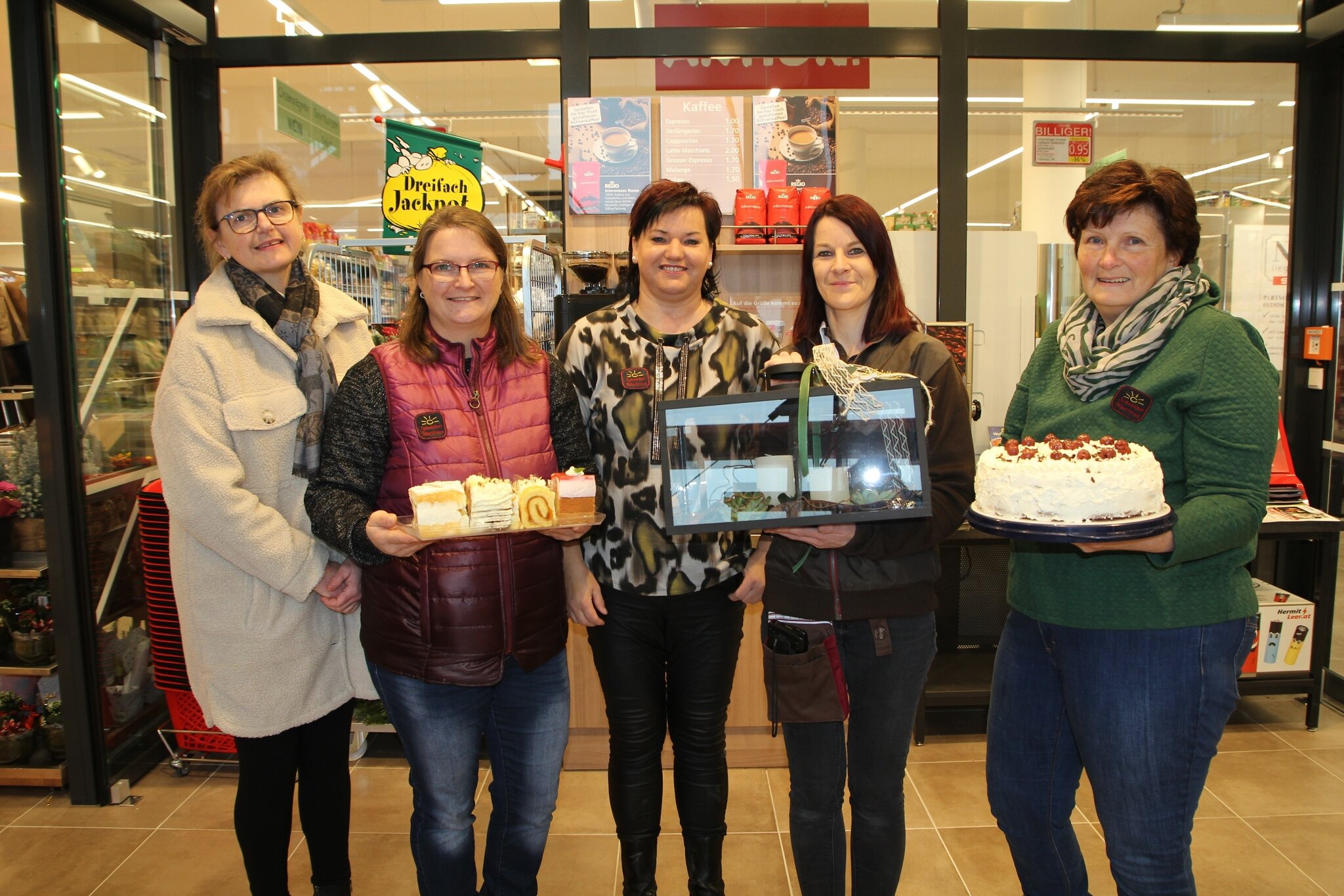 neuer Spar in Samarein: Bäuerinnen gratulierten - Grieskirchen & Eferding