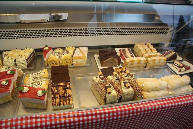 neuer Spar in Samarein: Bäuerinnen gratulierten - Grieskirchen & Eferding