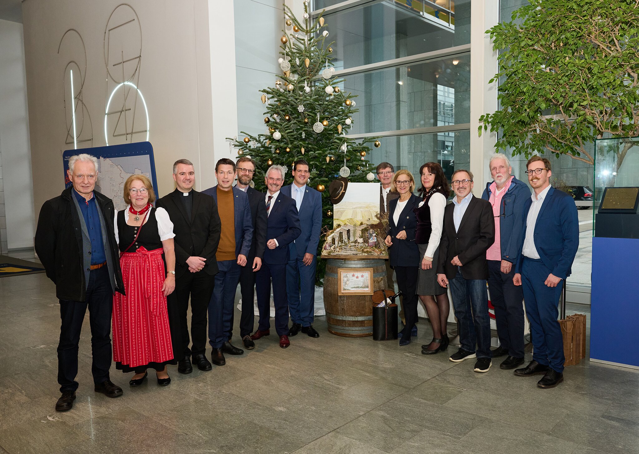 St. Pölten: Eine Kellergassen-Krippe für das St. Pöltner Landhaus - St ...