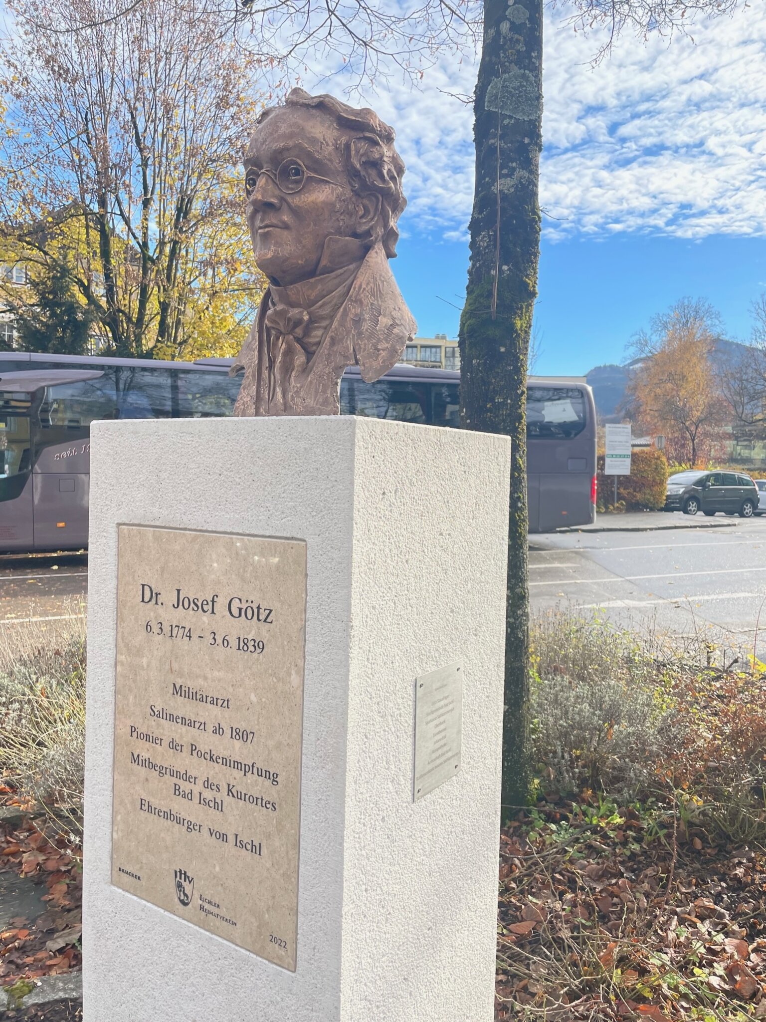 200 Jahre Kurort Ischl: Josef Götz-Denkmal feierlich enthüllt ...