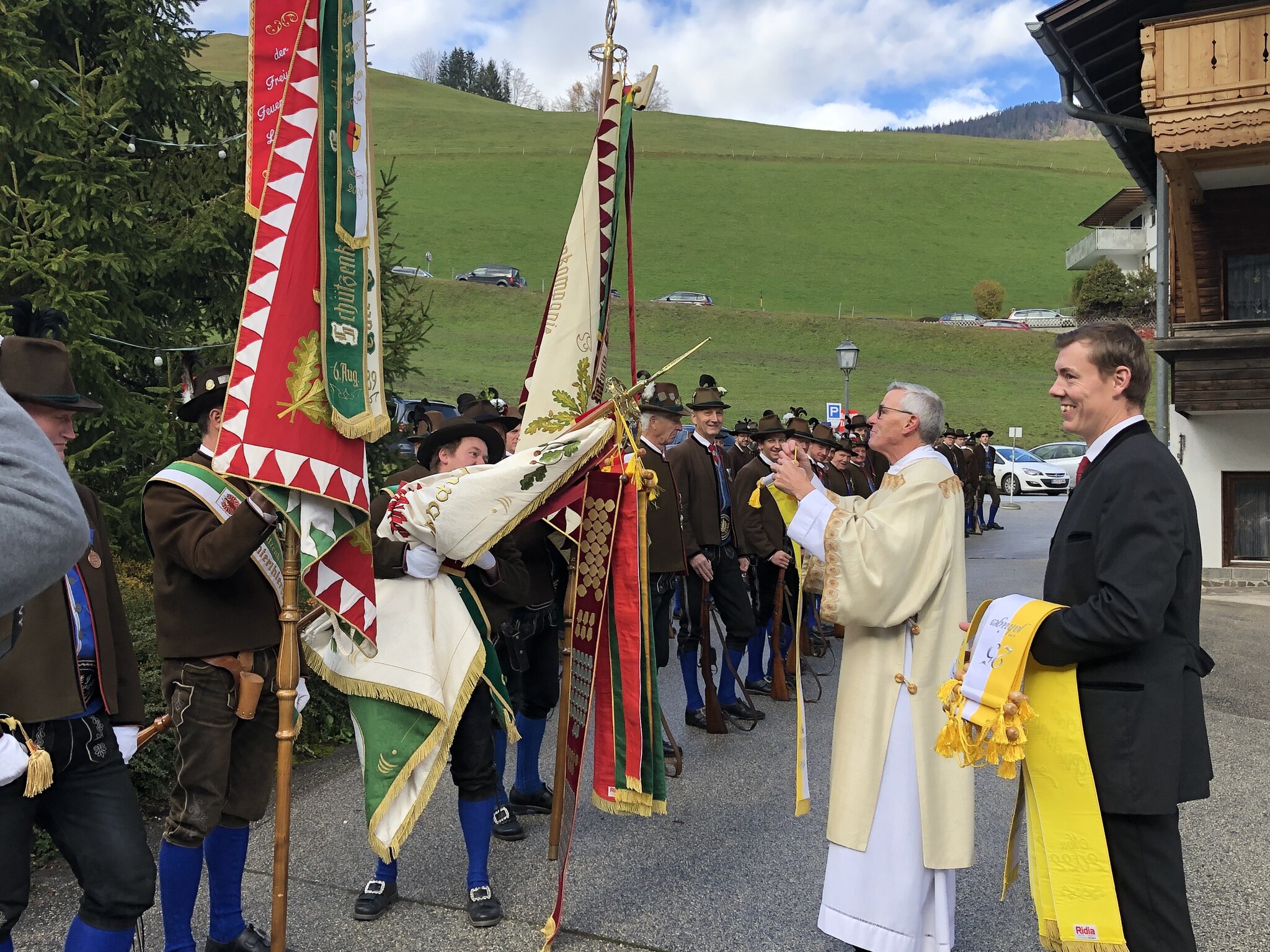 Ganzes Dorf feierte seinen „silbernen“ Diakon - Kufstein