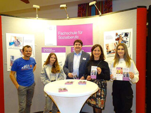 Tag der offenen Tür im BIGS Gaming: "Fit für die Pflege" in Gaming ...