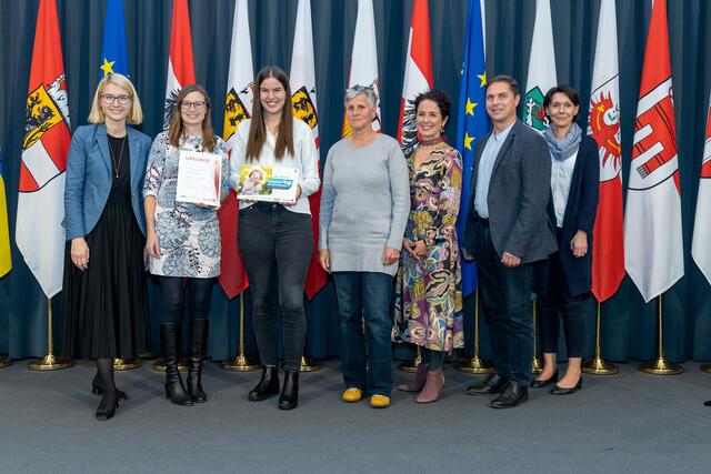 Qualitätssiegel: Herzogsdorf hat nun eine "Gesunde Krabbelstube ...