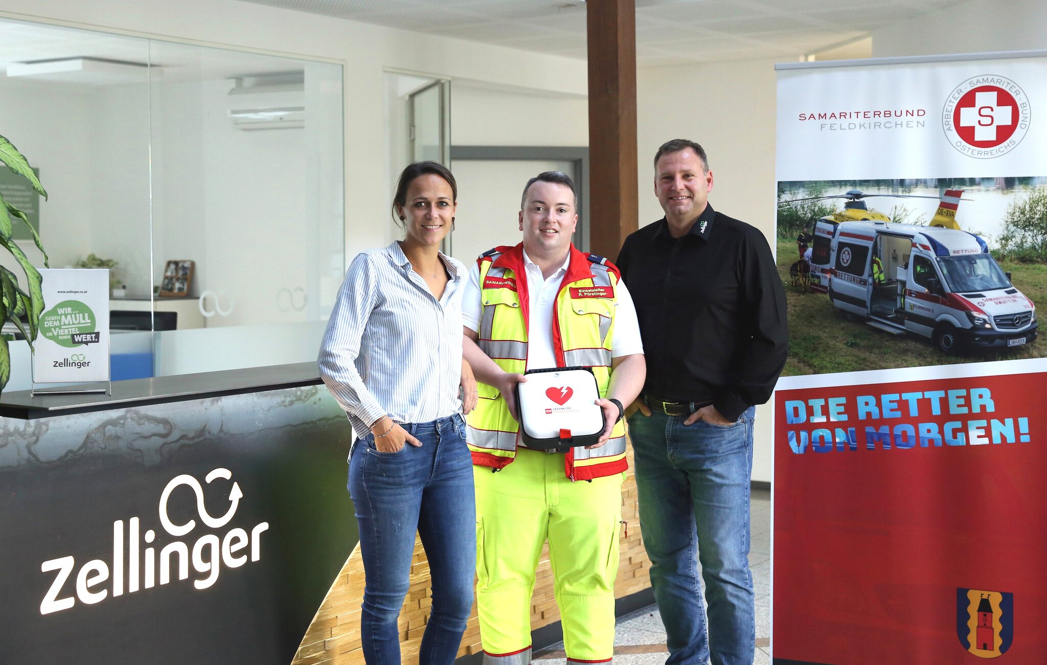 Lifepak CR2: Zellinger spendete dem Samariterbund neuen Defibrillator ...