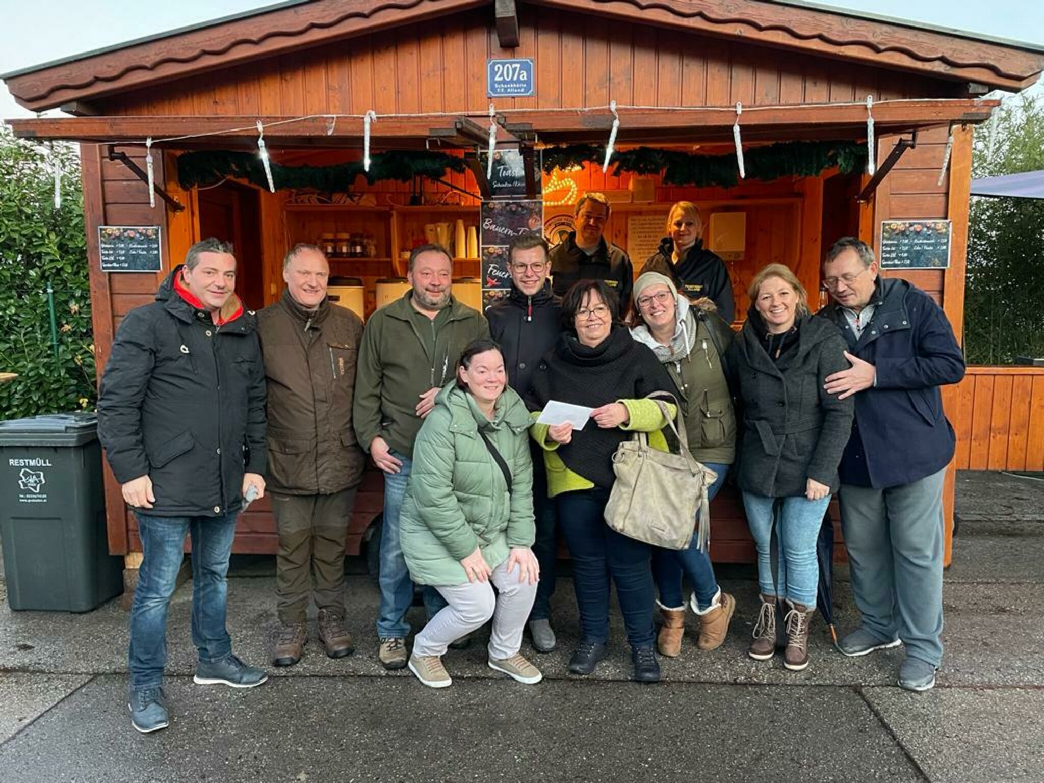 Adventzauber: Die Theatergruppe Alland unterstützt die FF Alland - Baden