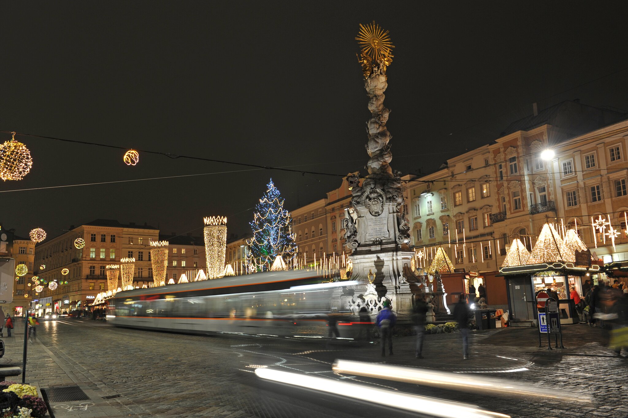 Linz AG Linien: Linzer Öffis fahren verstärkt im Advent - Linz