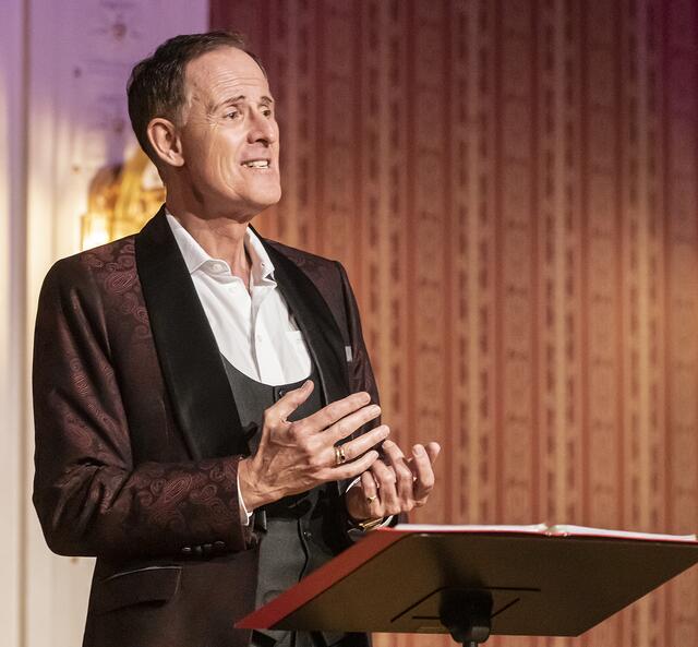 Sunrise, Sunset: Ein wunderbarer Abend mit René Rumpold in Baden - Baden