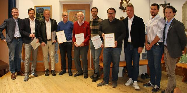 Vollversammlung TVB Stubai Tirol: Ehrung verdienter Funktionäre ...