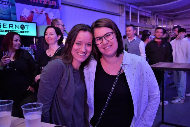 Mit den "Draufgängern": "X-mas-Party" in der Jennersdorfer Gernot-Arena ...