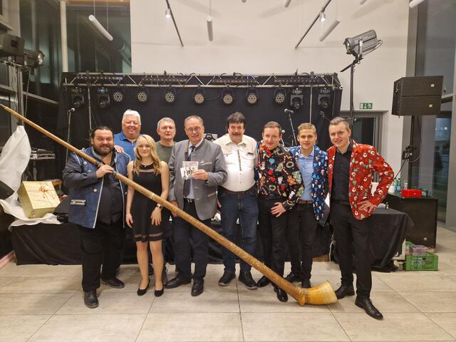 Weihnachtsmusik: Sportklub Miet-Tech Wullersdorf lud zu Konzert ...