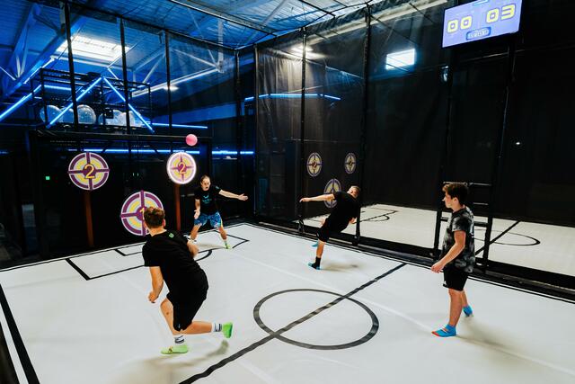 Cyberjump Wien: Interaktives Fußballturnier mit Viktoria Schnaderbeck ...