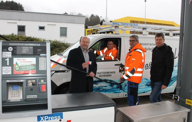 ÖAMTC-Stützpunkt: Scheibbser Bauhof-Mitarbeiter tanken jetzt Pflanzenöl ...