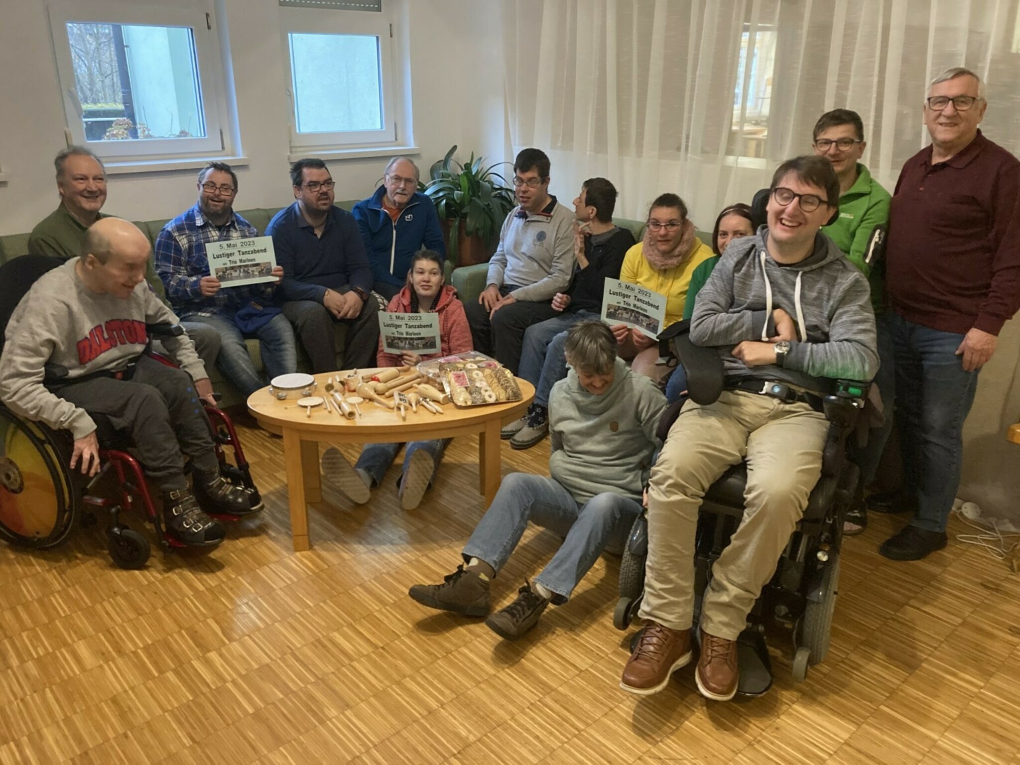 Tanzmusik in der Salinengemeinde: Musiker besuchten Tageseinrichtung M3 ...