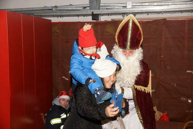 Weihnachtszeit: Nikolaus und Krampus zu Besuch in Münichholz - Steyr ...