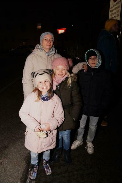 Weihnachtszeit: Nikolaus und Krampus zu Besuch in Münichholz - Steyr ...