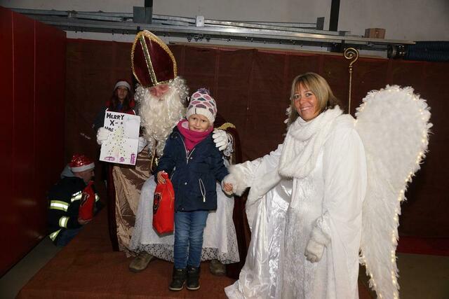 Weihnachtszeit: Nikolaus und Krampus zu Besuch in Münichholz - Steyr ...