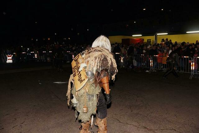 Weihnachtszeit: Nikolaus und Krampus zu Besuch in Münichholz - Steyr ...