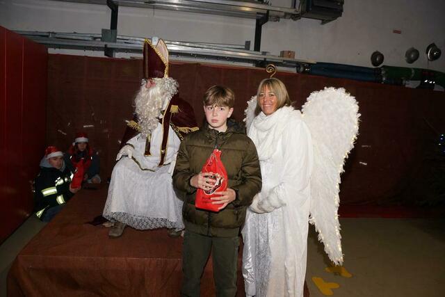 Weihnachtszeit: Nikolaus und Krampus zu Besuch in Münichholz - Steyr ...