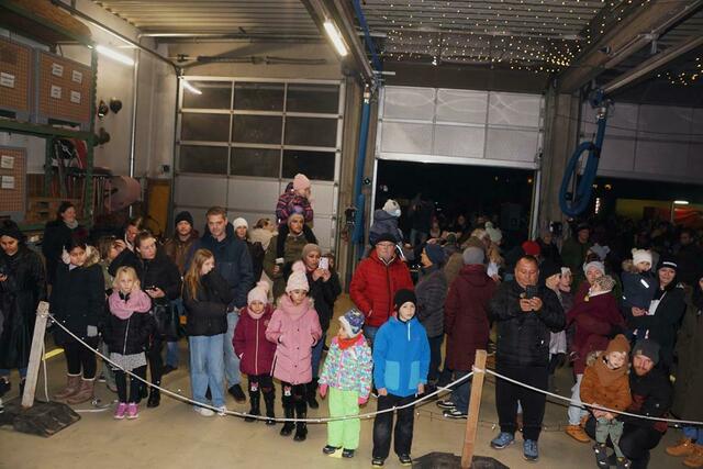 Weihnachtszeit: Nikolaus und Krampus zu Besuch in Münichholz - Steyr ...