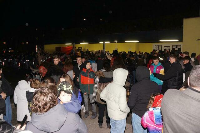 Weihnachtszeit: Nikolaus und Krampus zu Besuch in Münichholz - Steyr ...