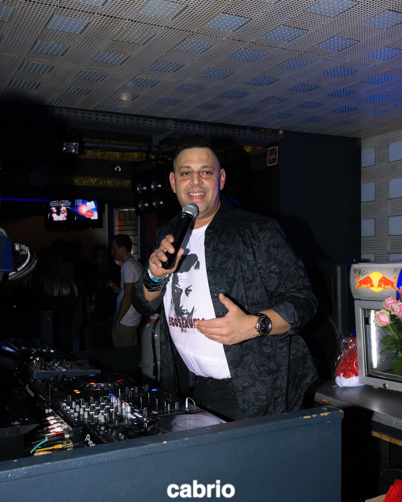 Krampus trinkt Champus: Bauer sucht Frau Star Marius Engelbrecht im ...