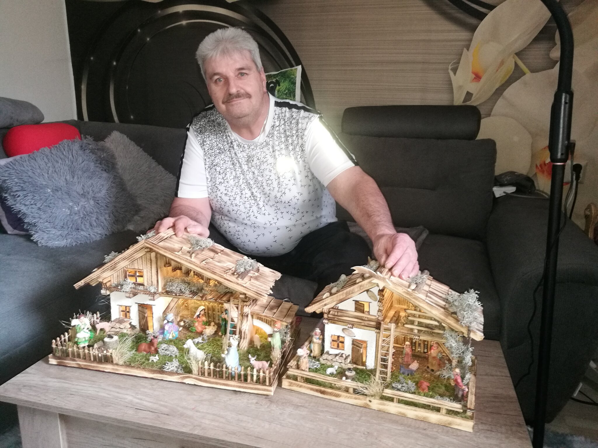 Krippenbauer Erwin Techler: Es begann mit einem Engel als Zeitvertreib ...