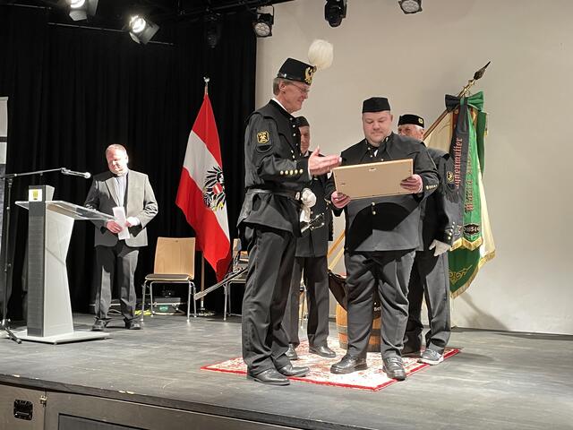 Barbarafeier: Andreas Thürschweller und Markus Lehr am Sprung übers ...