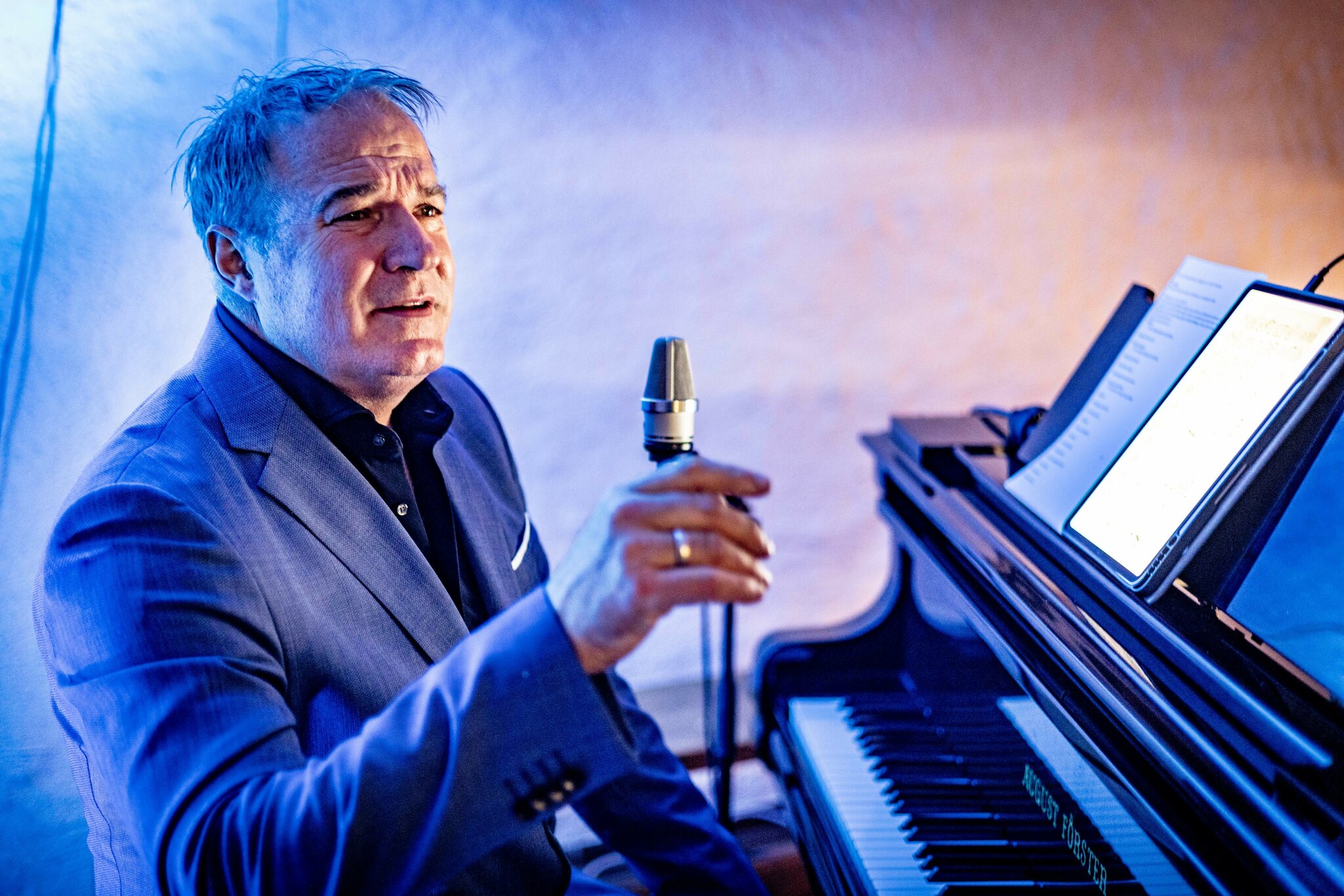 Konzert: Robert Rias brachte "Griechischer Wein" nach Salzburg ...