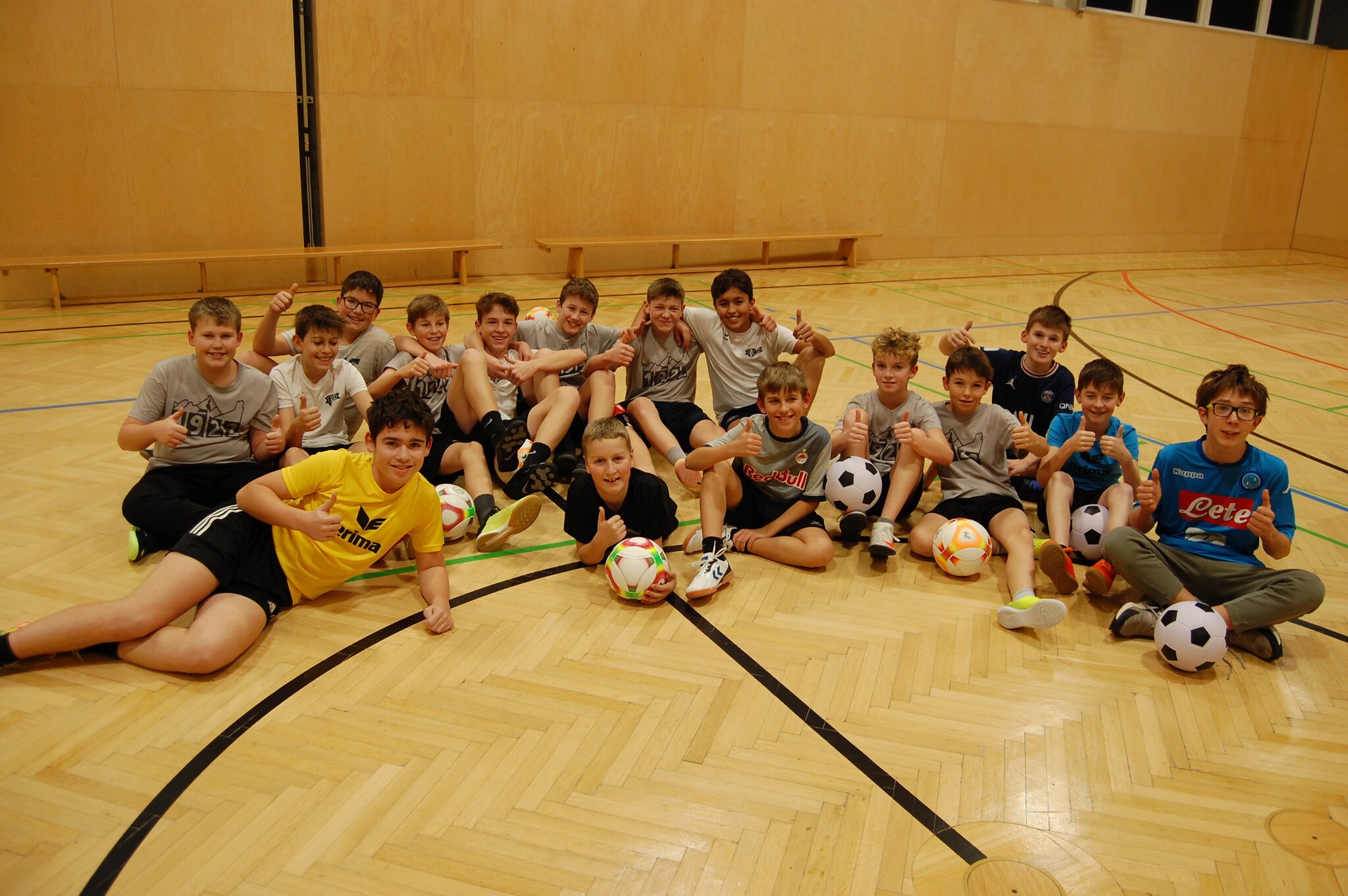 SV Ebensee 1922: Bewegungsintensiver Saisonabschluss im Schulzentrum ...