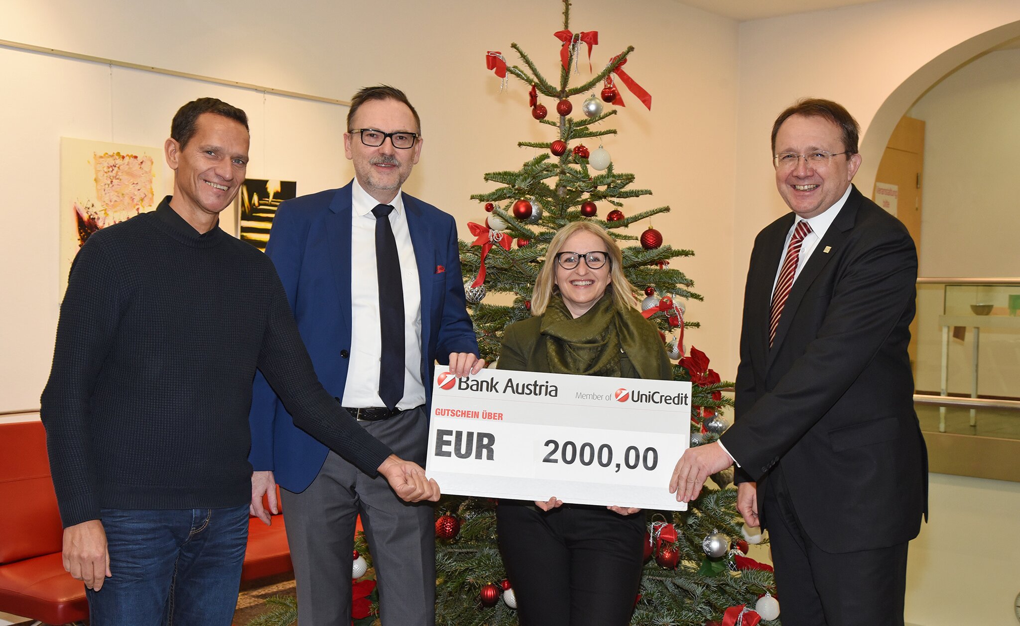 Bank Austria spendet: 2.000 Euro für sozialen Zweck - St. Pölten