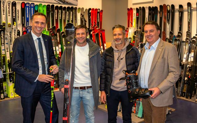 Servus die Wadln: Landesrat Jochen Danninger besucht Intersport ...