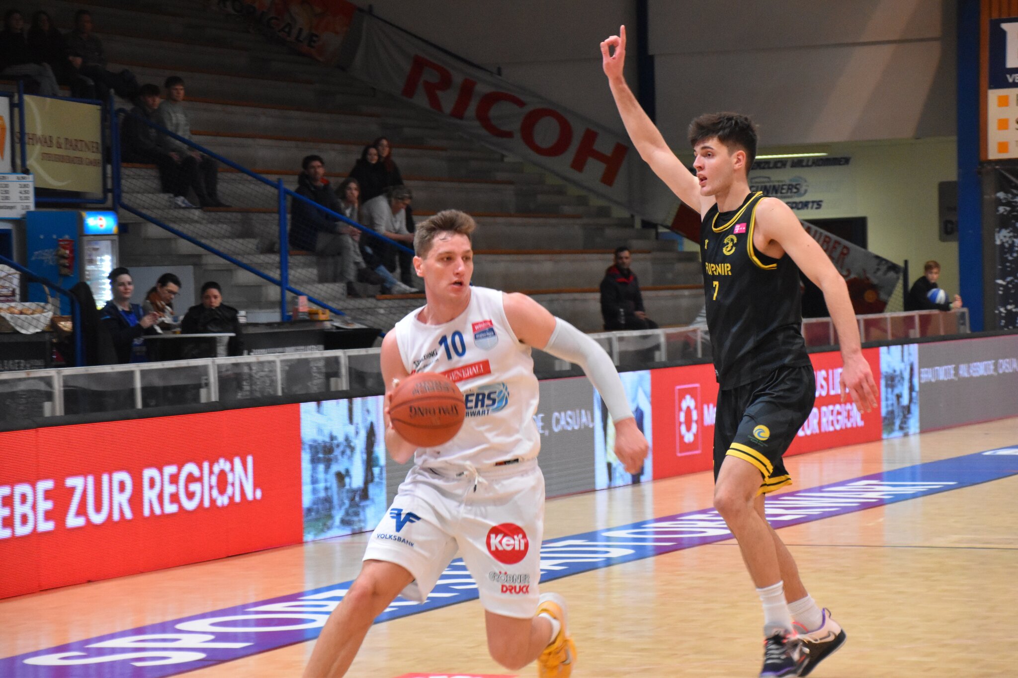 Basketball: Unger Steel Gunners mit Sieg gegen KK Furnier Dubrawa ...